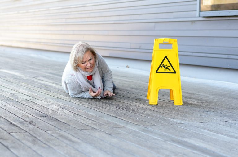Michigan Slip and Fall Injuries - FREE LAW CONSULTATION